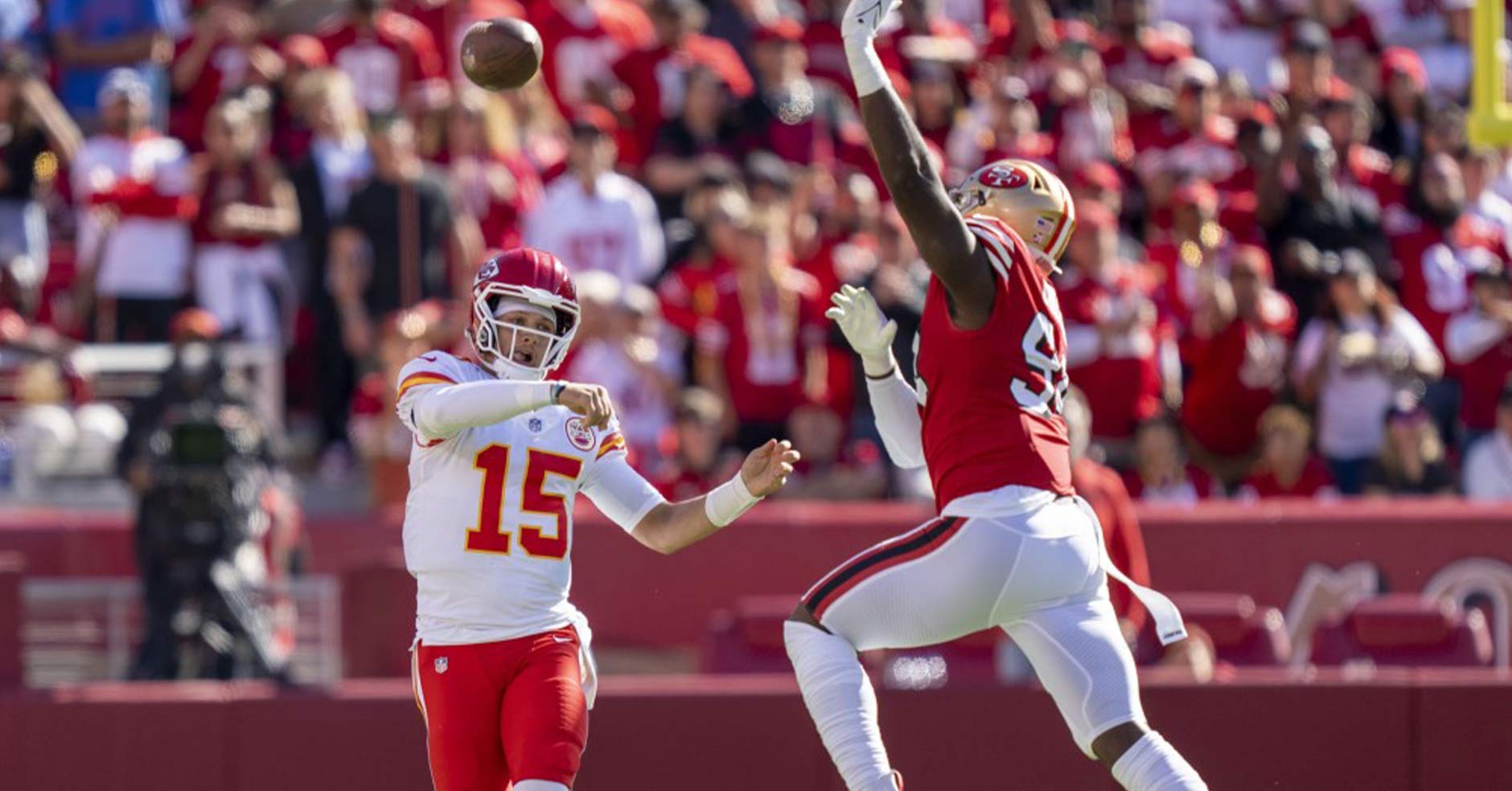 Marquee Free Agent Signee Back with the Chiefs - Chiefs Blitz