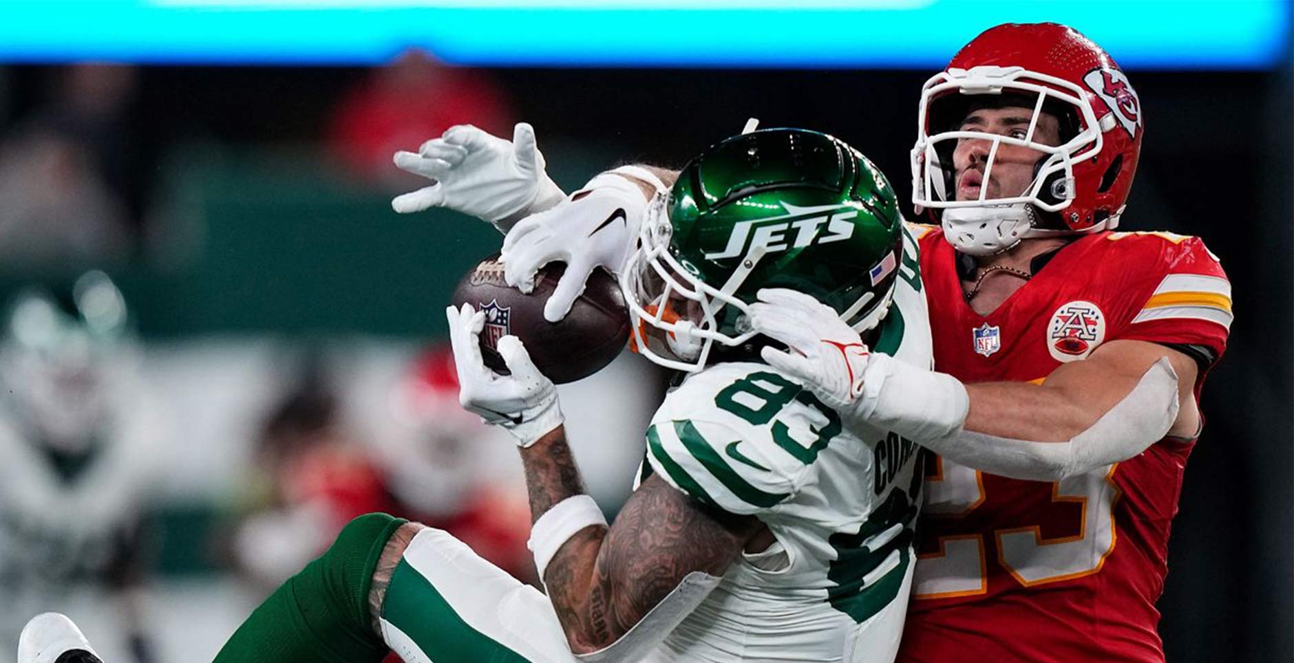 Patrick Mahomes Saves the Day with His Legs as Chiefs Offense Searches for Consistency - Chiefs ...