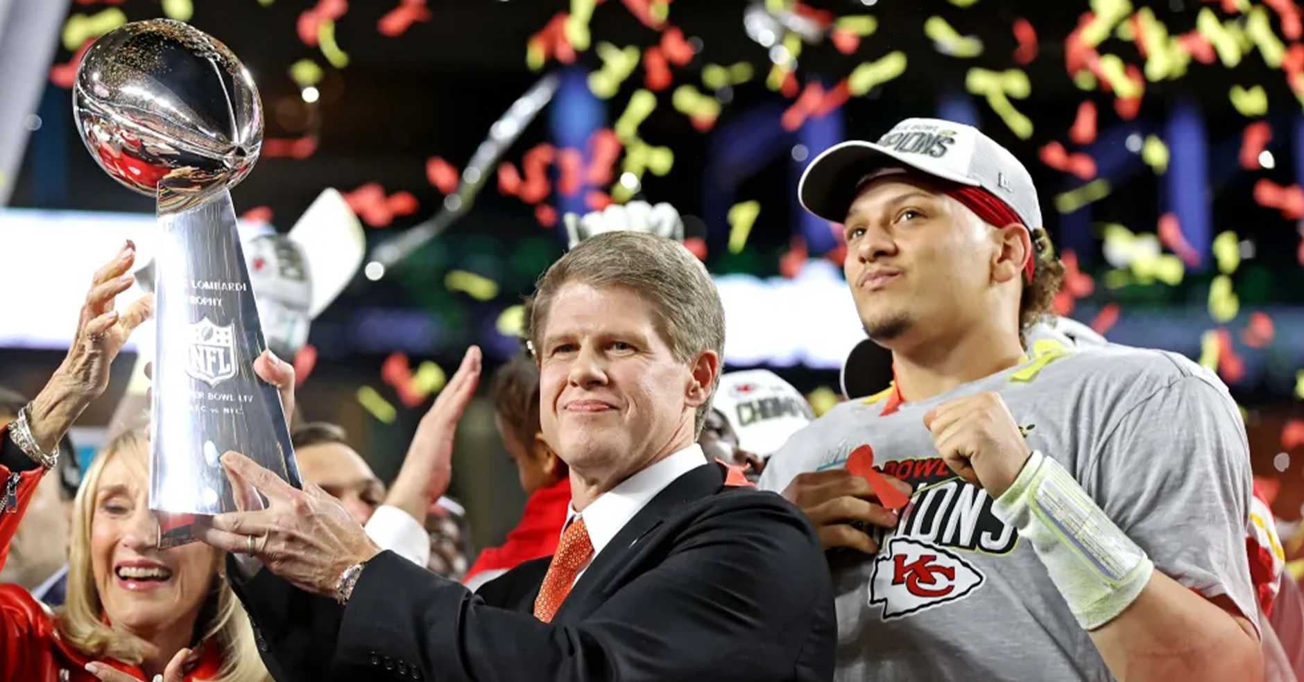 Clark Hunt Understands Where to Spend the Money - Chiefs Blitz