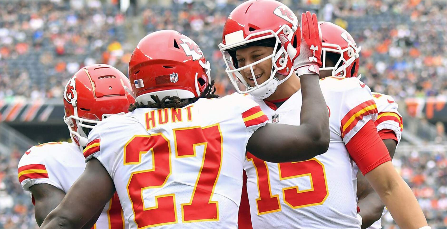 Kareem Hunt Returns to the Chiefs - Chiefs Blitz